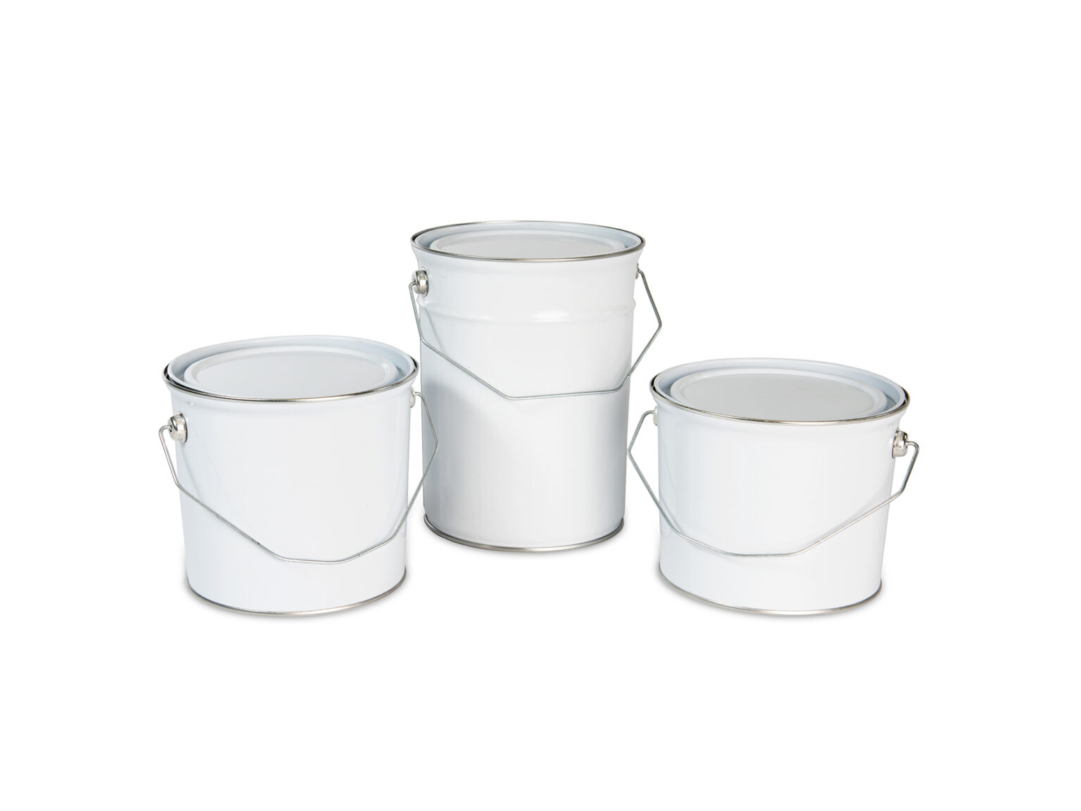 Buckets in all shapes and sizes as ideal packaging I Moens Packaging